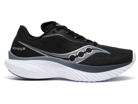 7 Best Travel Running Shoes [Lightest & Packable Options]